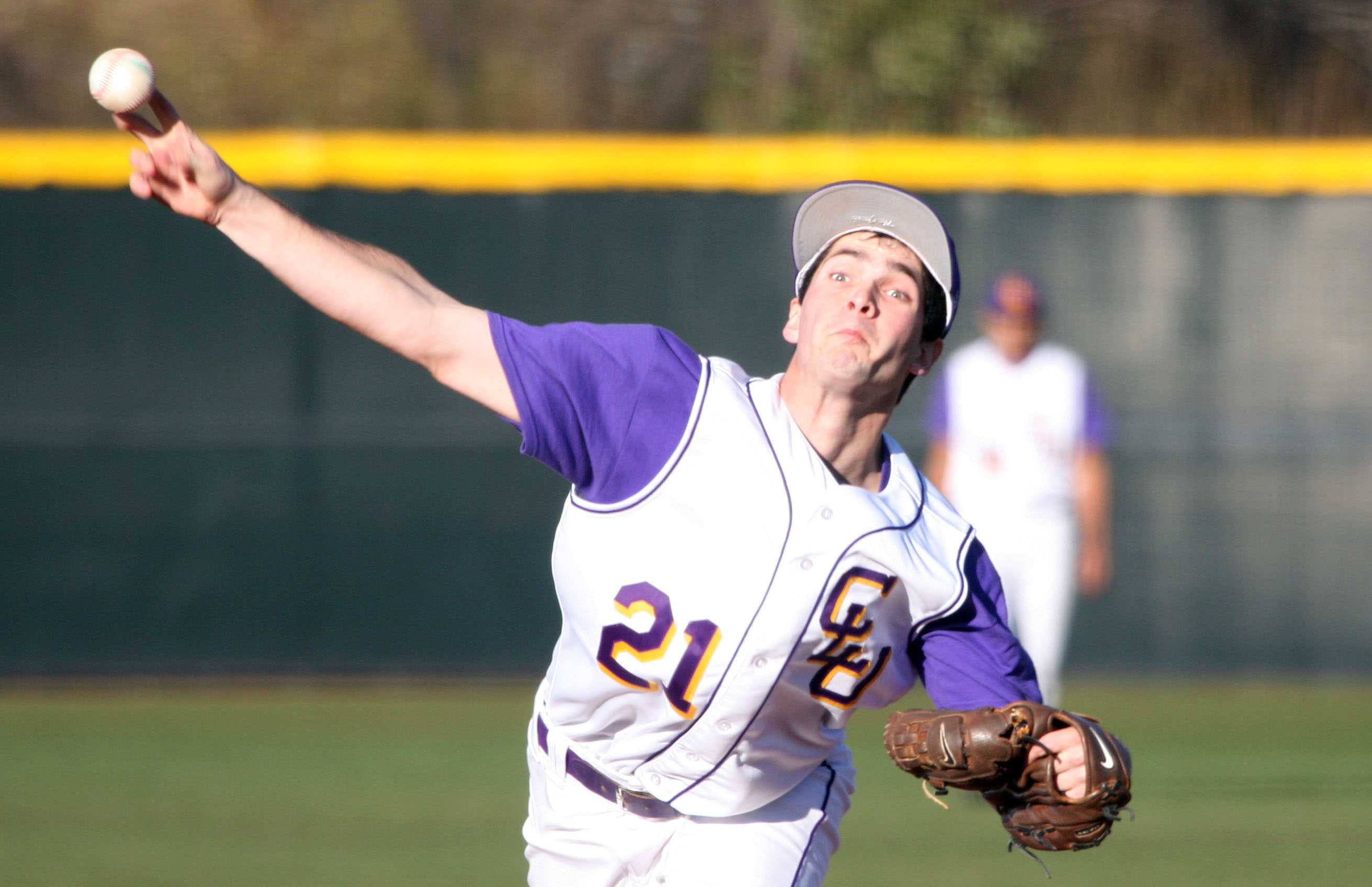 Bombers Overpower Kingsmen | California Lutheran University