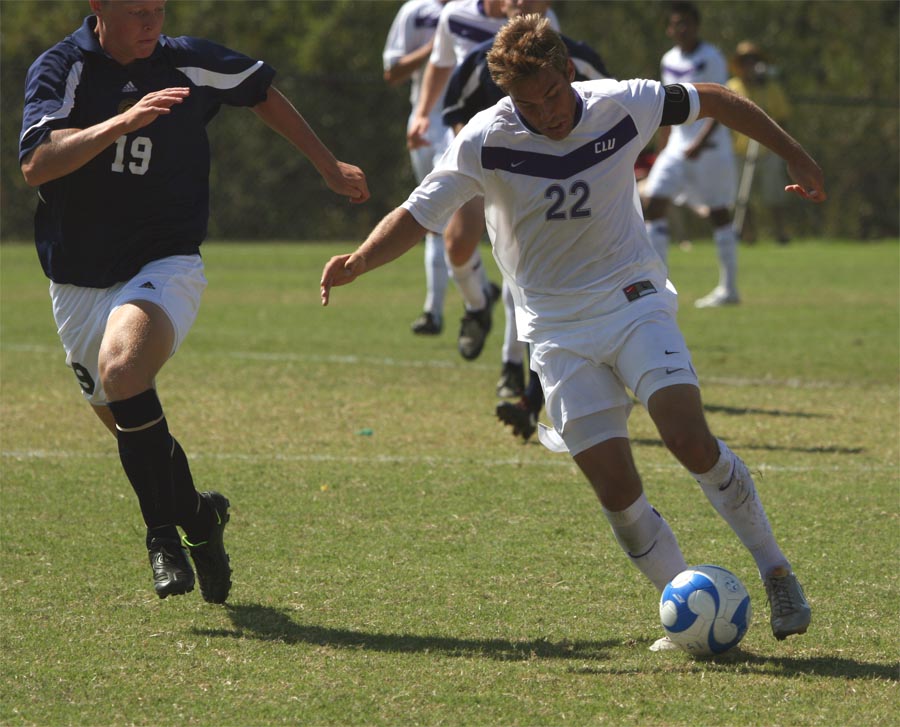 Moskowitz Strikes Again, Defeats UC Santa Cruz | California Lutheran ...
