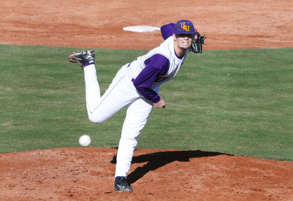 Baseball Bested by Bombers | California Lutheran University
