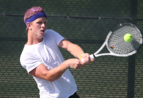 Kingsmen Pair Moves on to NCAA Semis | California Lutheran University