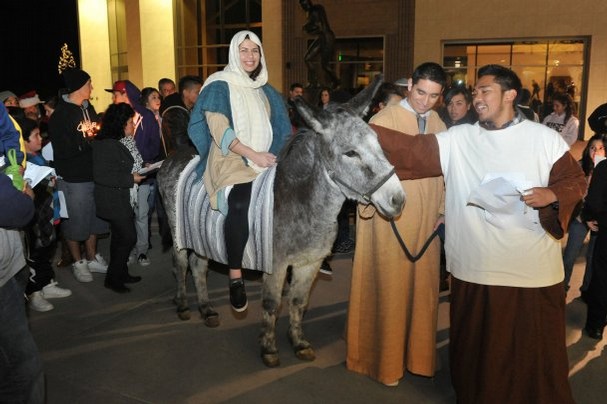 Traditional Mexican procession celebrates Jesus' birth | California ...